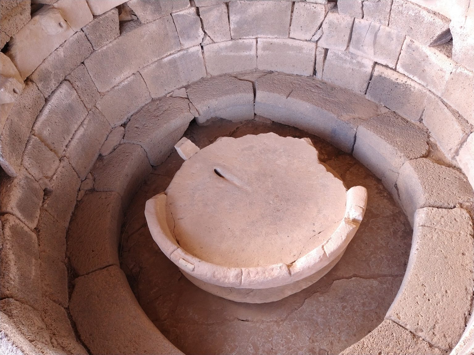 Sa Sedda 'e sos Carros nuragic compound - Idese